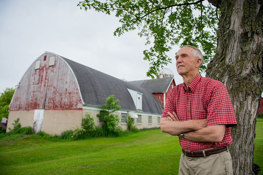 In Sight: Pioneer, Farmer, Father: The Legacy of Lowell Broin - Vital ...